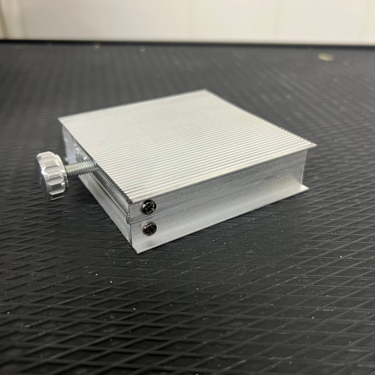 Adjustable Laser Level Platform – Addicted to tools